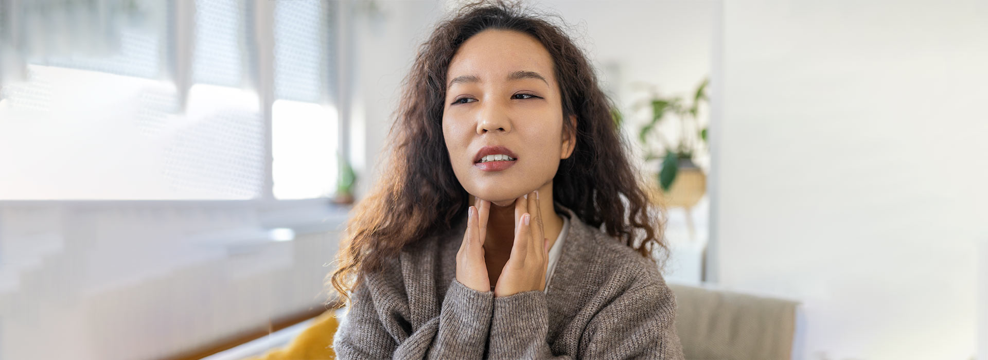 Postpartum Thyroiditis: Causes, Symptoms, and Treatments